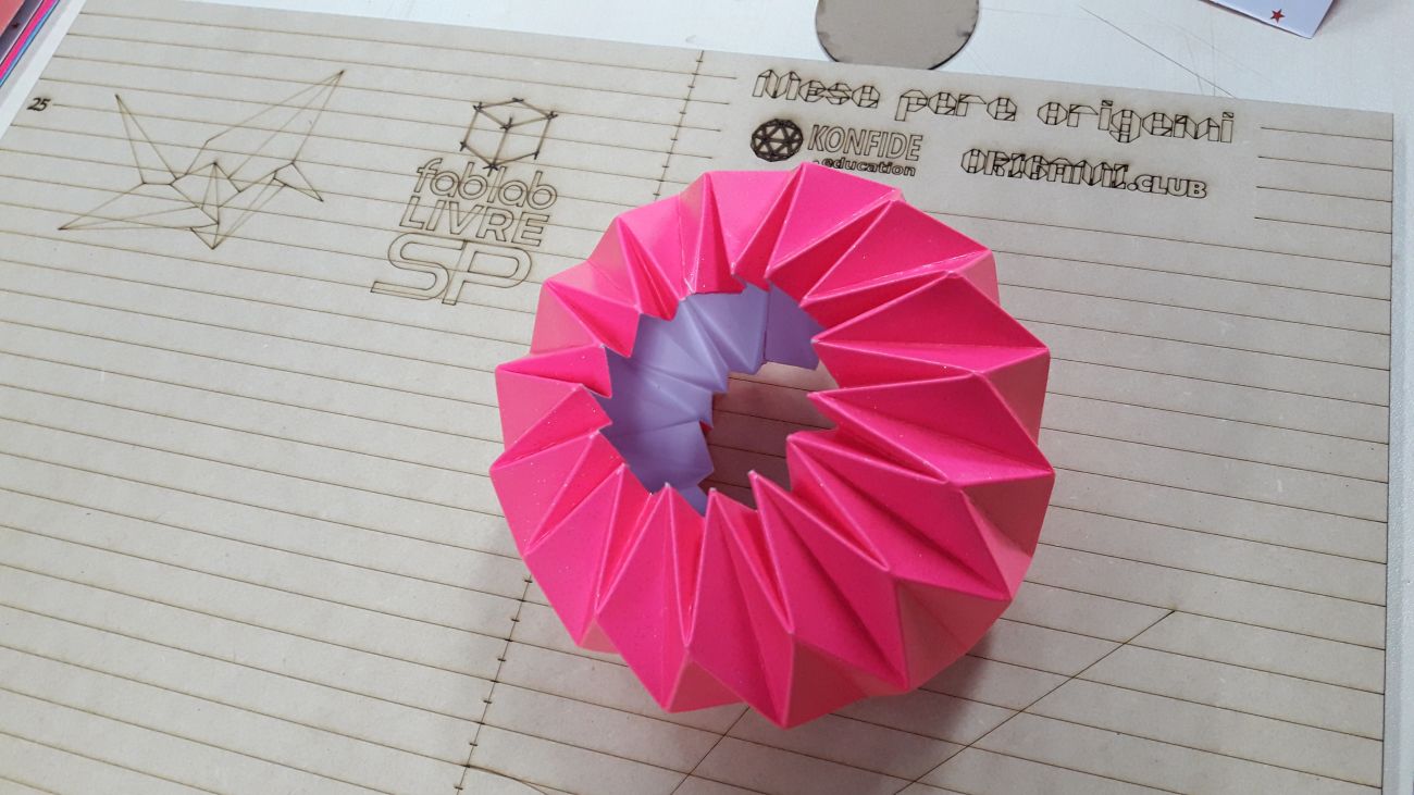 Oficina de Torus de Origami no Fablab Vila Itororó – Origami.club ...